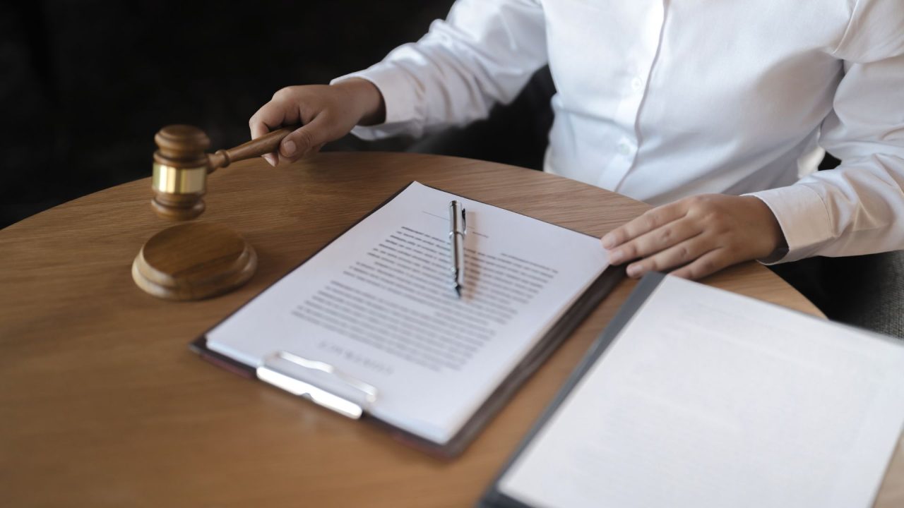 How to Get an Auctioneer License: Step-by-Step Guide