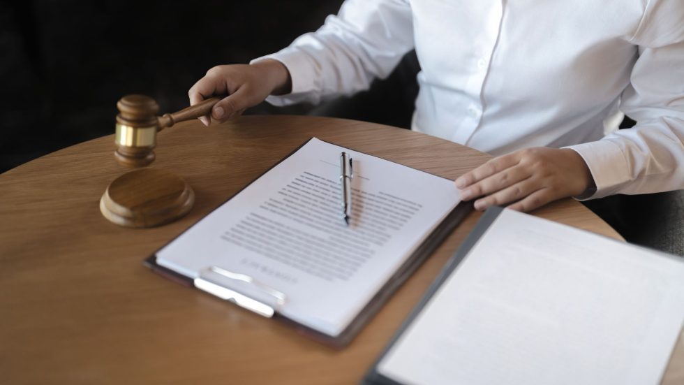 How to Get an Auctioneer License: Step-by-Step Guide